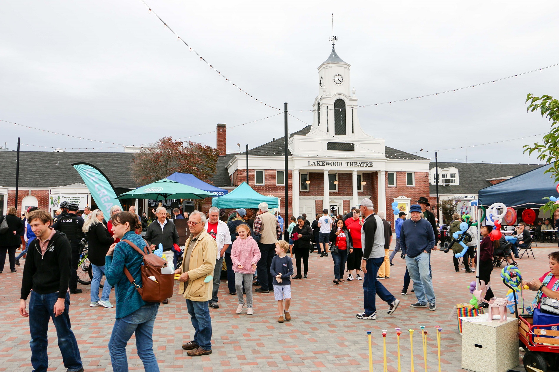Colonial Plaza - City of Lakewood